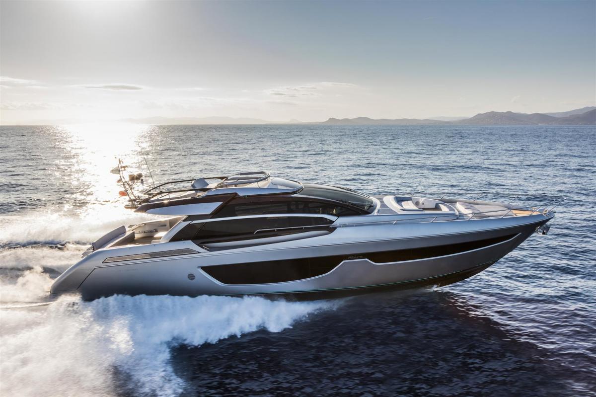 Riva joins Formula 1, 2016 Circuit – Lee Marine